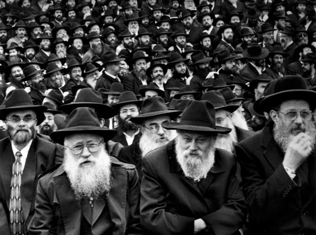 Lubavitch Hasidic Jews of Crown Heights, Brooklyn | Steve Hoffman ...